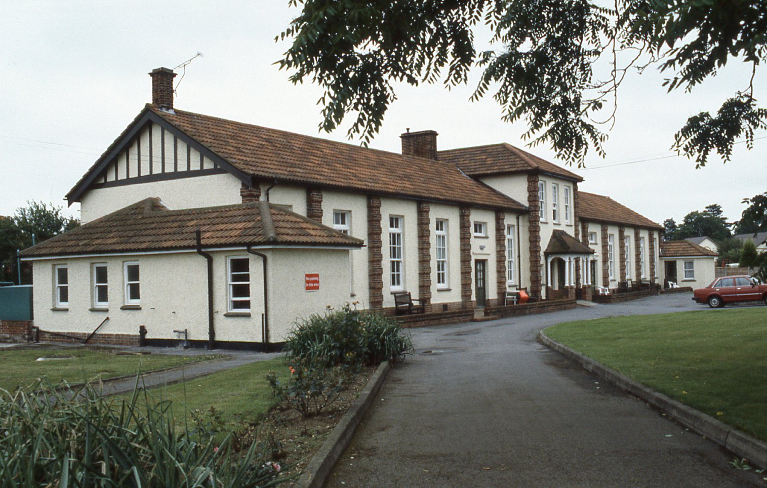 Berks005 Maidenhead IDH | Historic Hospitals